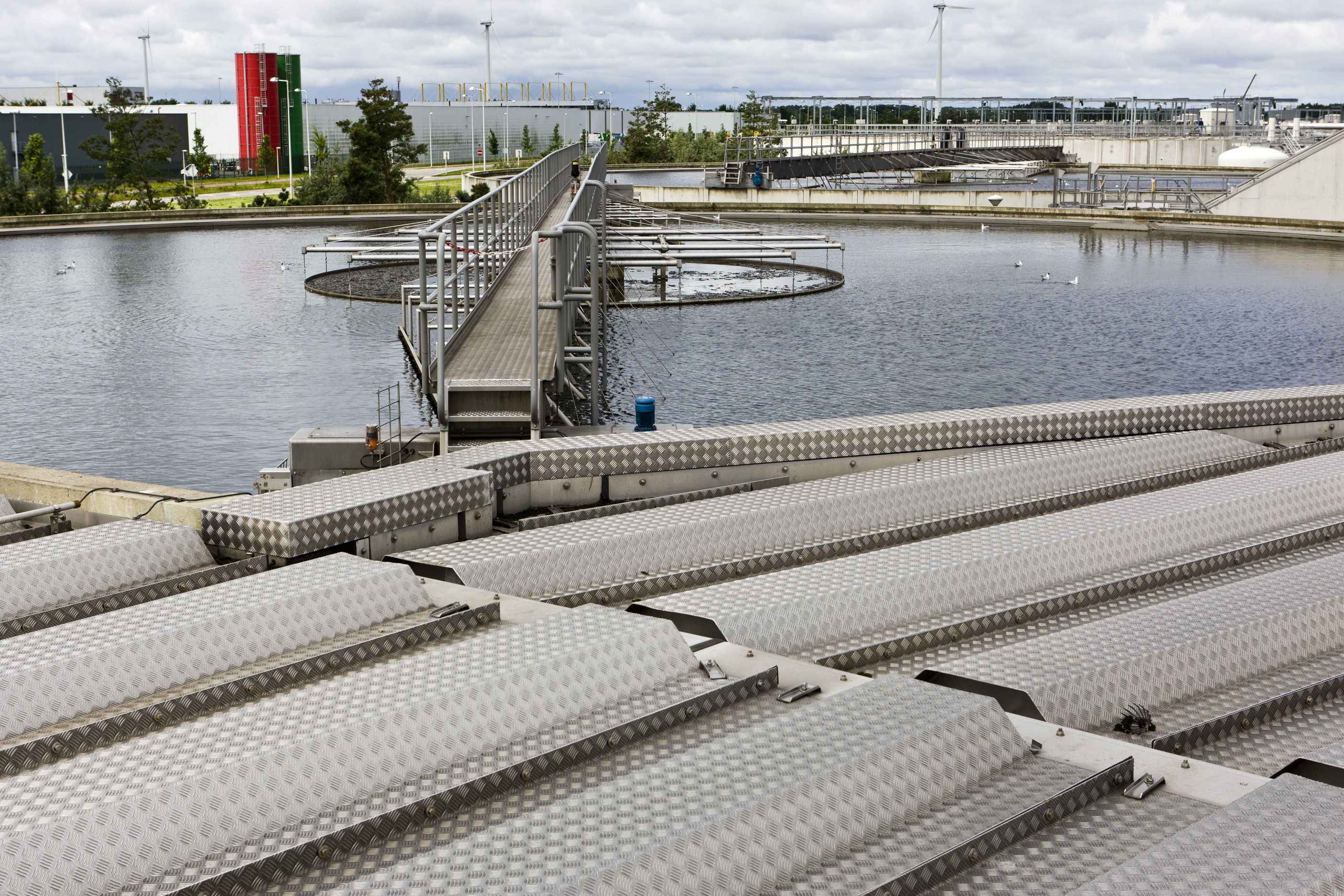 Membranes: opportunities and challenges in wastewater reuse - KWR