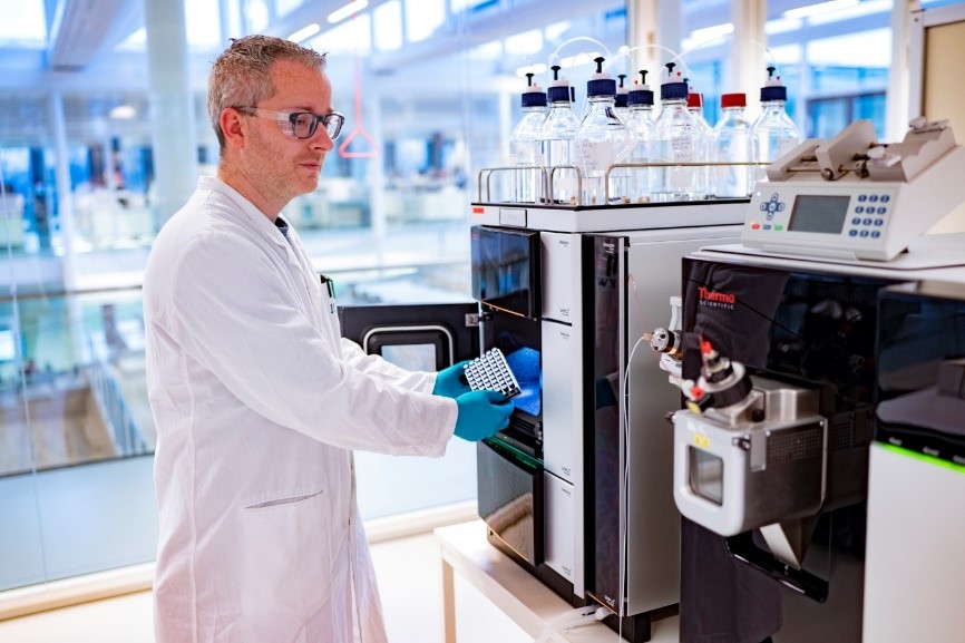 Instrumenten – Laboratorium voor Materialenonderzoek en Chemische ...